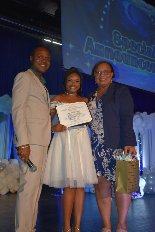 Announcing the 2025 Scholarship Recipients – SCEC Class of 1998 Alumni ...