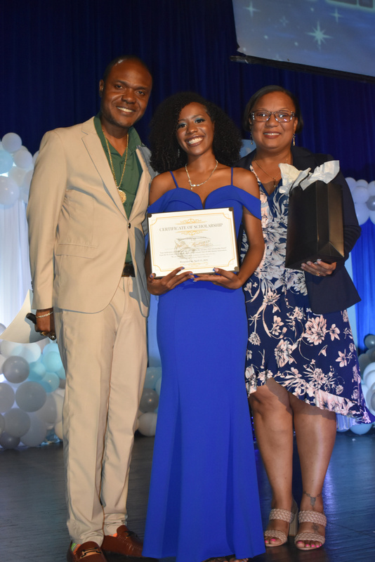 Announcing the 2025 Scholarship Recipients – SCEC Class of 1998 Alumni ...